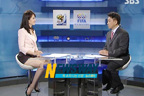 박은경 아나운서, 방송서 `핫팬츠' 차림 "정숙치 못했다?" - 뉴스웨이